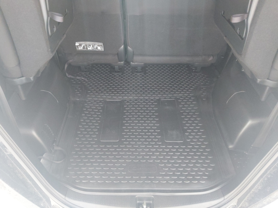 Резиновые ковры на весь авто — Honda Freed (1G), 1,5 л, 2010 года ...