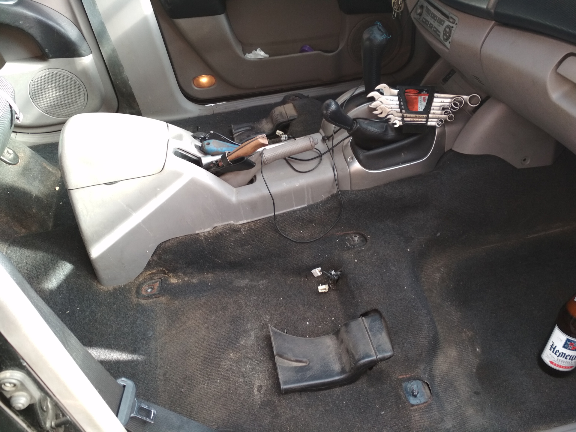 Subaru сиденья вместо штатных — Mitsubishi L200 (4G), 2,5 л, 2007 года ...