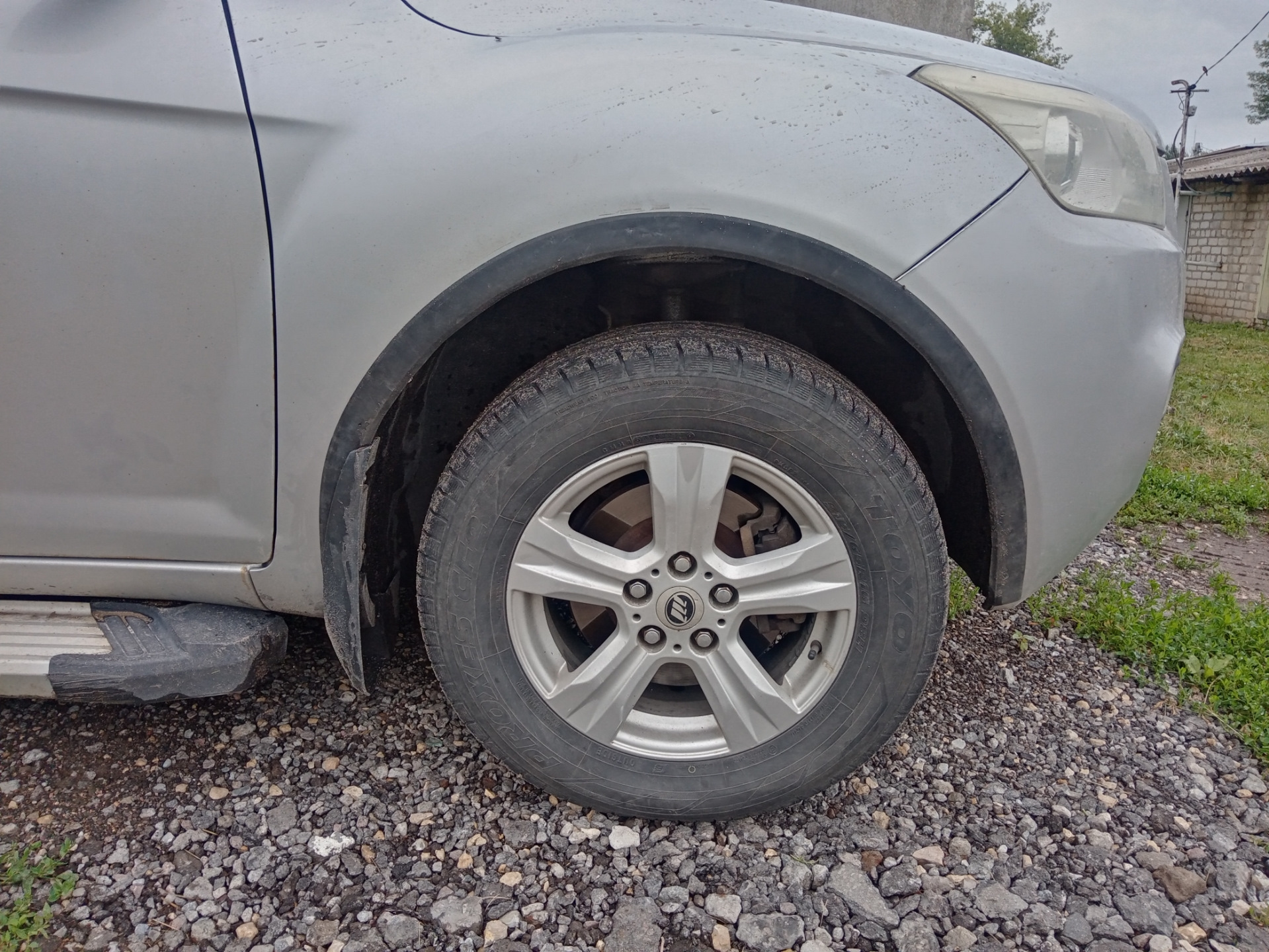 Защитные накладки на колесные арки. — Lifan X60, 1,8 л, 2013 года ...