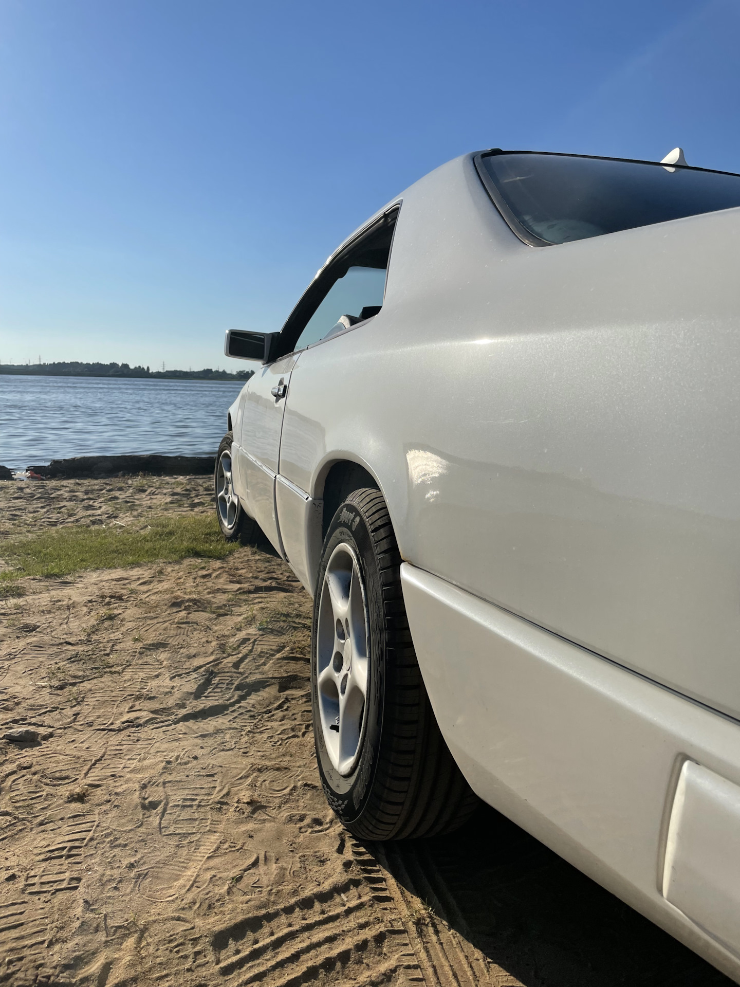 Поездка в Мурманскую область — Mercedes-Benz E-Class Coupe (C124), 3,2 ...