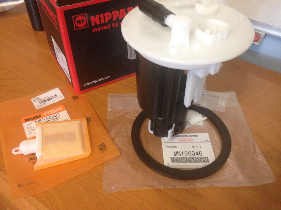 Замена топливных фильтров — Mitsubishi Lancer IX, 1,6 л, 2006 года ...