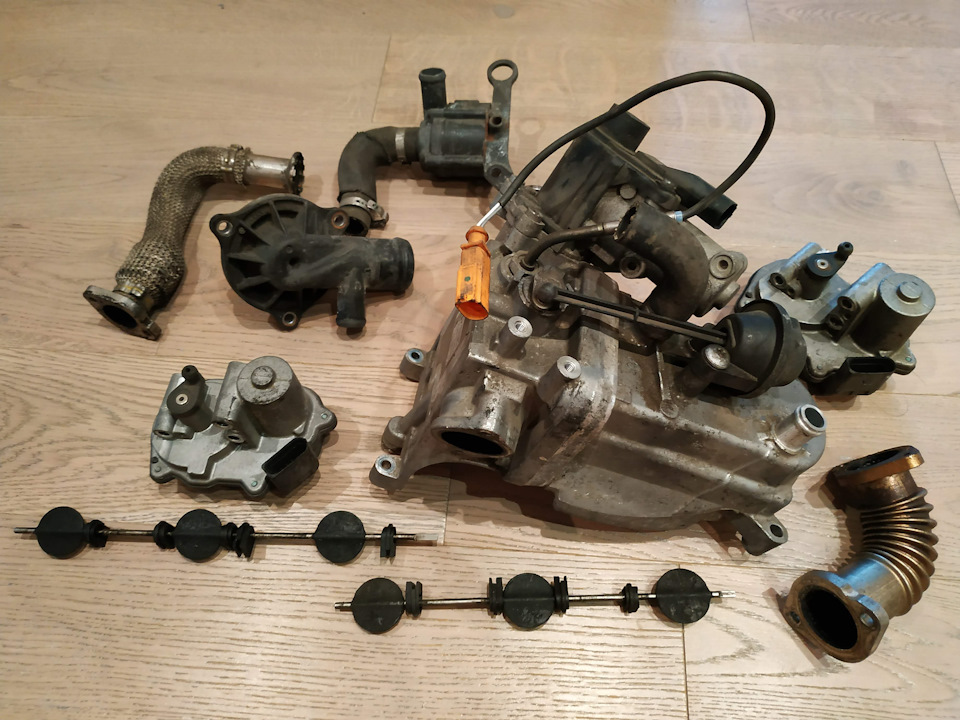 Система EGR — Audi Q5 (1G), 3 л, 2010 года | запчасти | DRIVE2