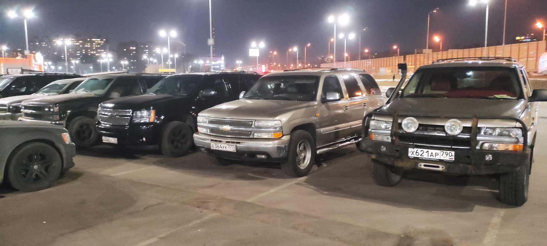 Встреча больших машинок GM — Chevrolet Tahoe (GMT800), 5,3 л, 2002 года ...