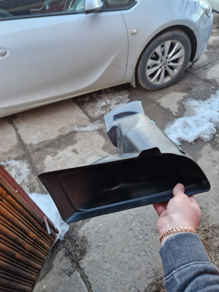 51747900823 Воздуховод Л BMW | Запчасти на DRIVE2