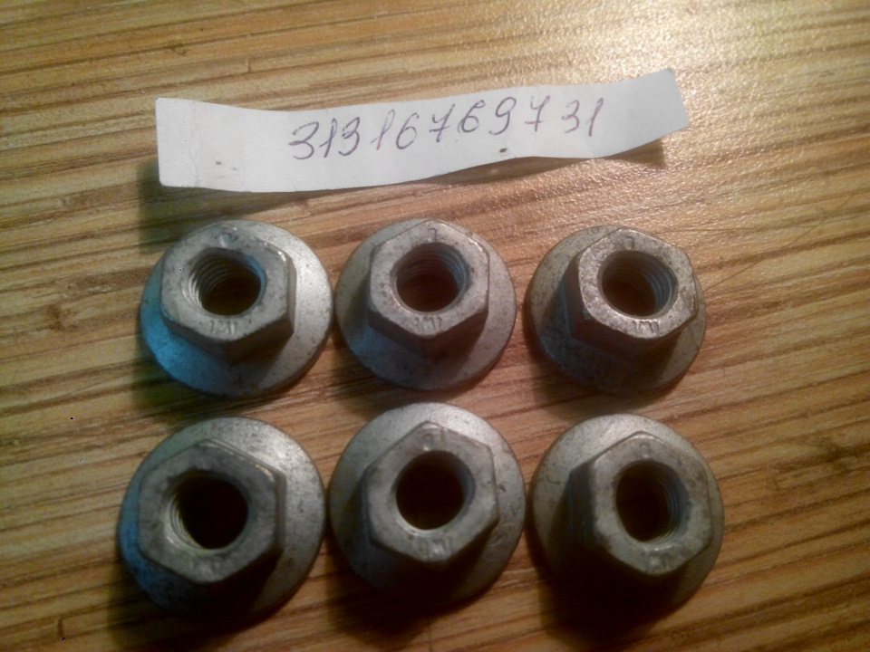 32_Замена передних амортизаторов — BMW 3 series (E46), 2 л, 1998 года ...