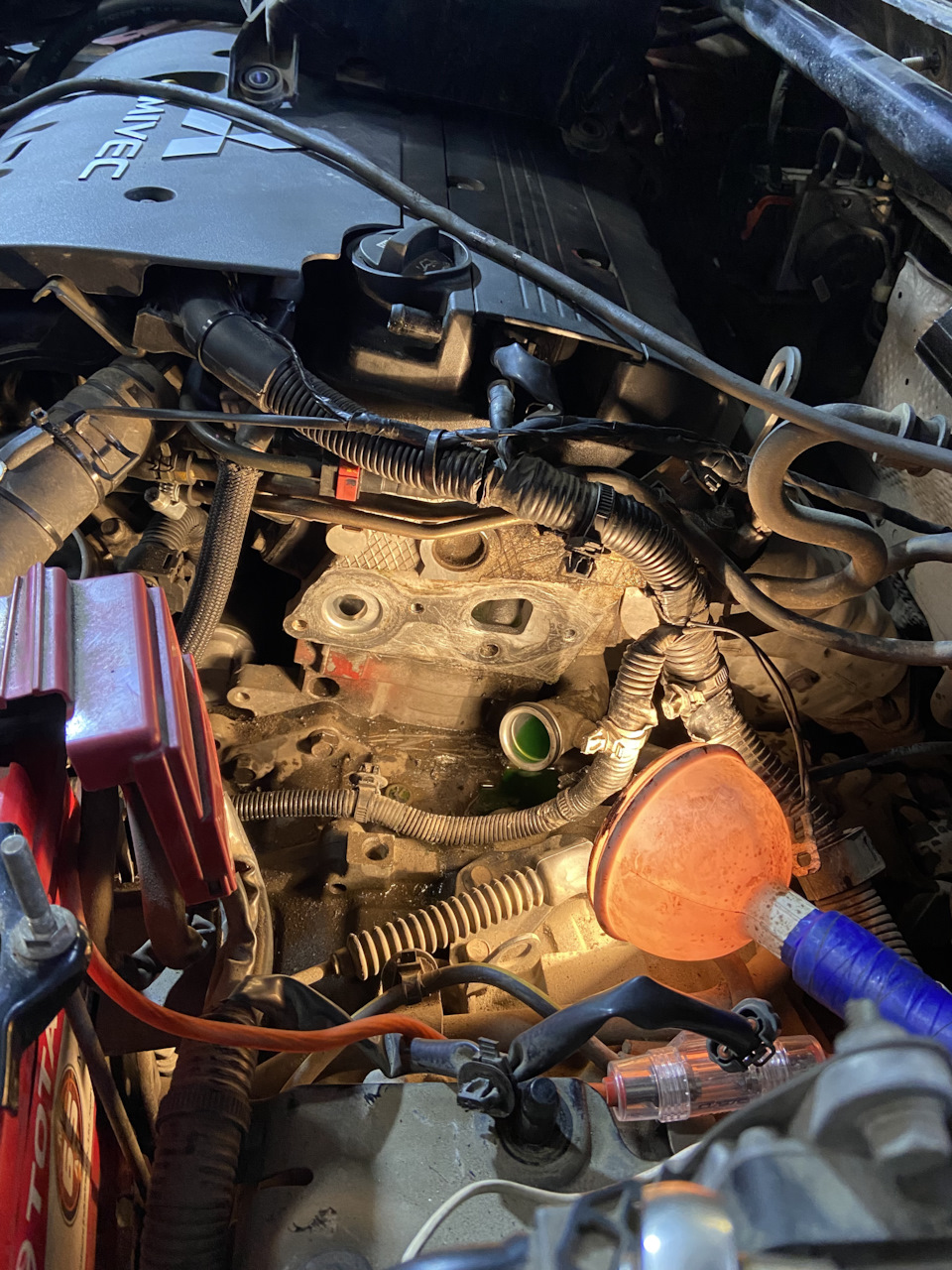 Прокладка термостата — Mitsubishi Lancer X, 2 л, 2008 года | визит на ...