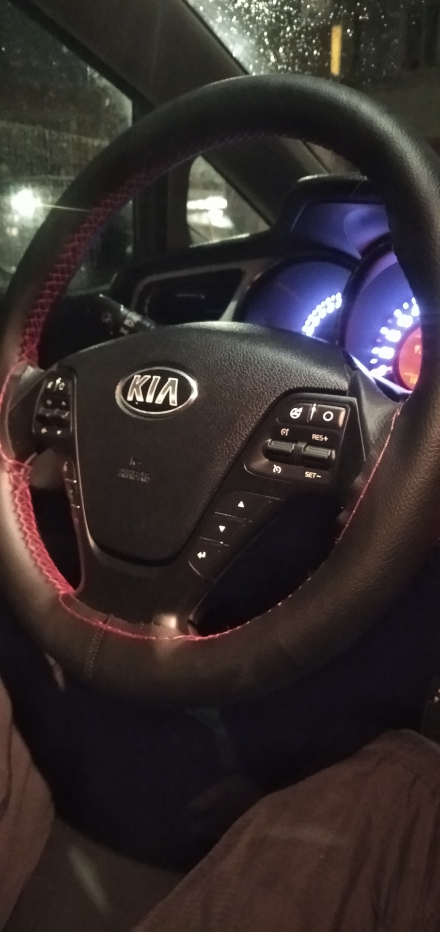 Оплётка руля. — KIA Ceed (2G), 1,6 л, 2012 года | тюнинг | DRIVE2