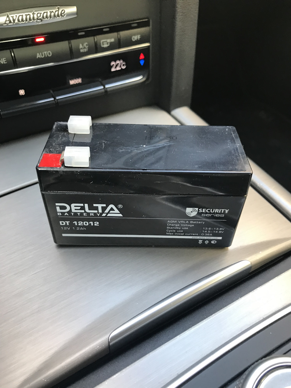 Замена масляного щупа — Renault Laguna III, 2 л, 2008 года | запчасти ...