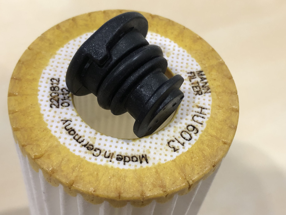 Масляный фильтр MANN HU6013z Германия на Audi A4 (B9), Volkswagen Golf ...