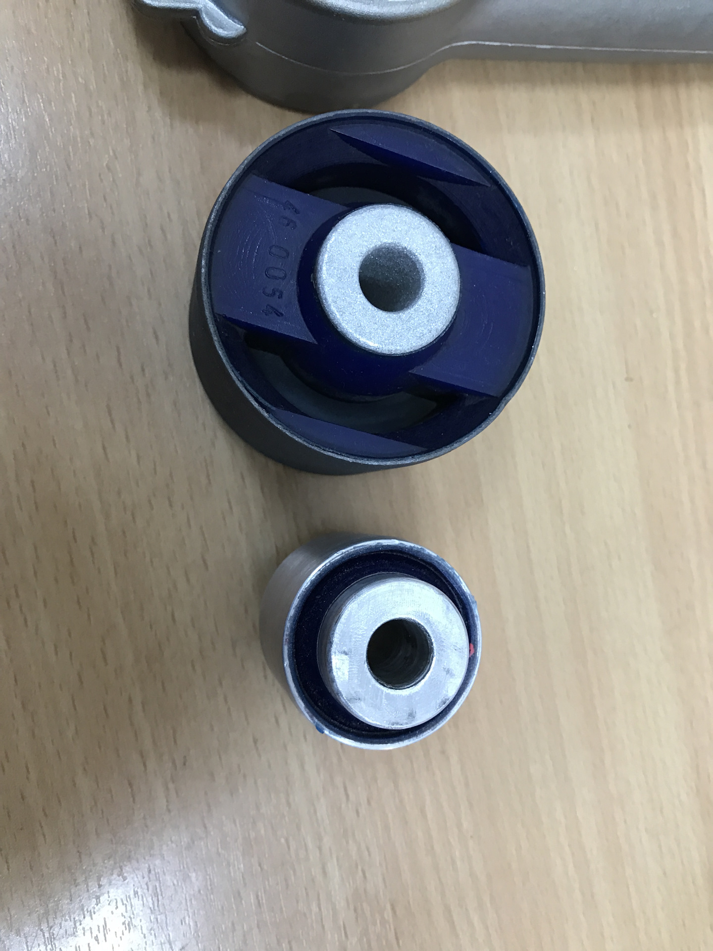 Замена сайлентблоков верхней опоры ДВС — Porsche Cayenne (1G) 955/957 ...