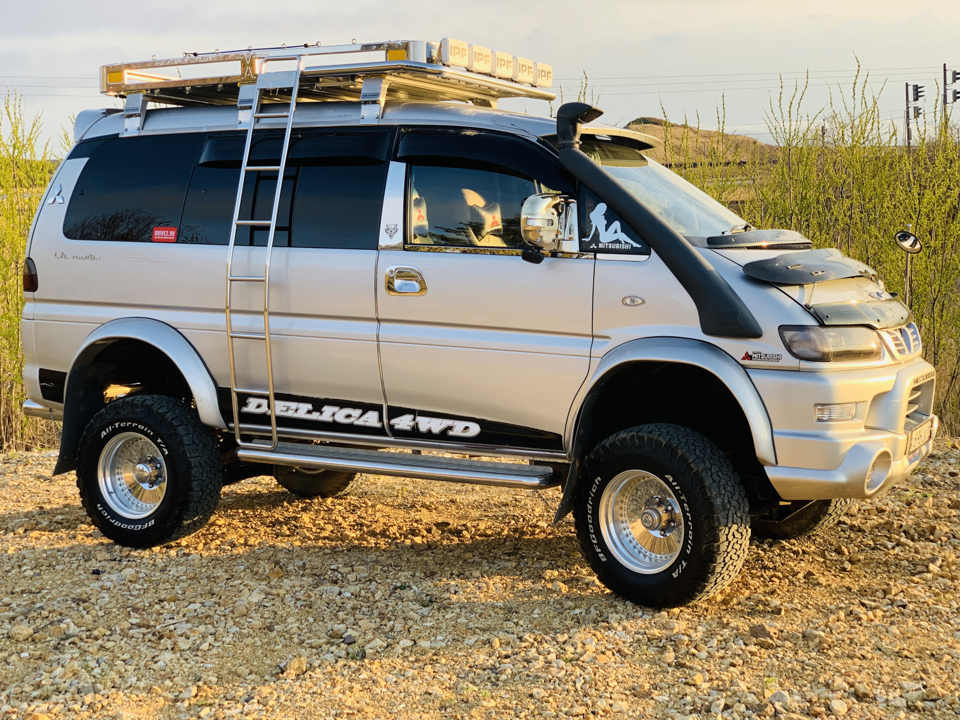 Epsilon Front Line — Mitsubishi Delica (L400), 3 л, 2003 года | колёсные диски | DRIVE2