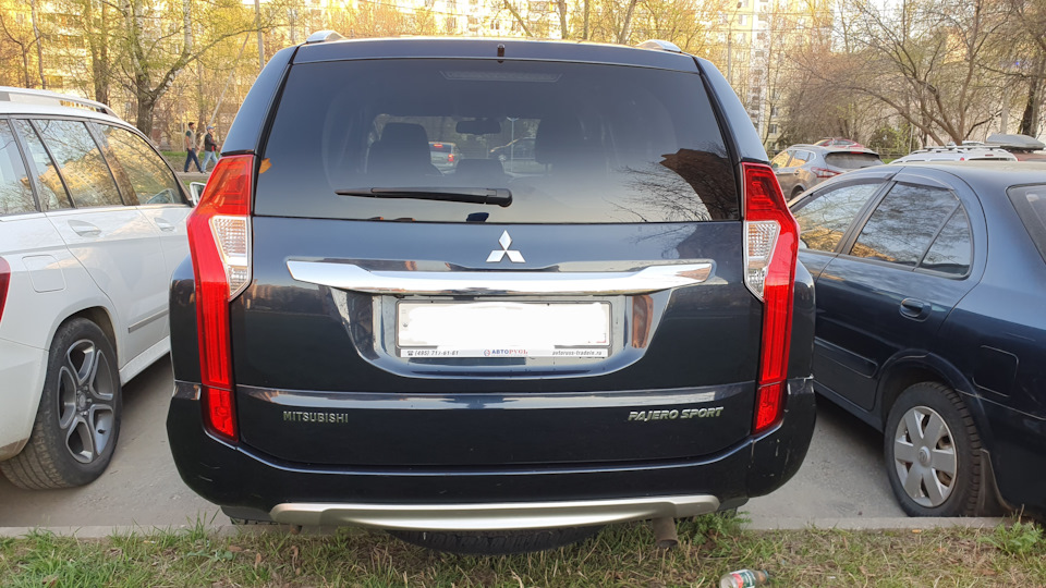 Замена заднего фонаря — Mitsubishi Pajero Sport (3G), 2,4 л, 2018 года ...