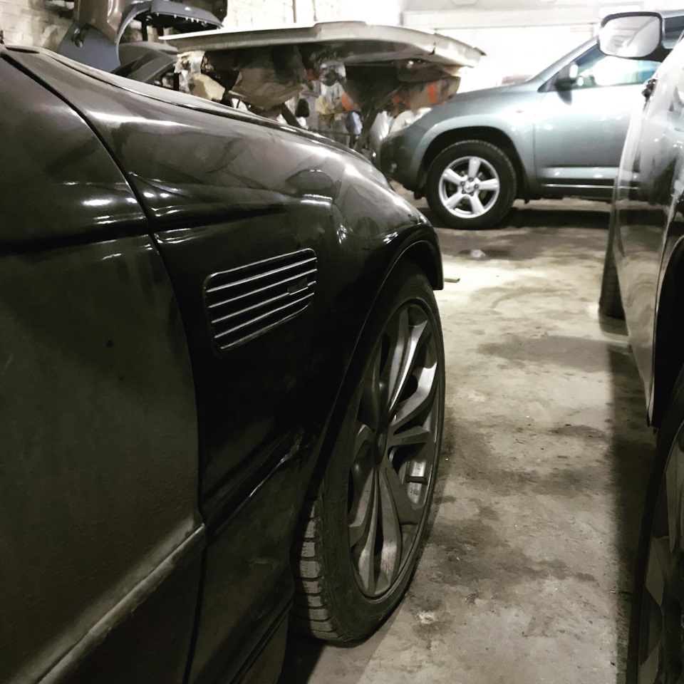 Замена передних крыльев на М — BMW 3 series (E46), 2 л, 2004 года ...