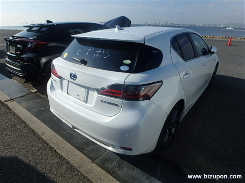 В ожидании… Фото с ярда — Lexus CT 200h, 1,8 л, 2011 года | просто так | DRIVE2
