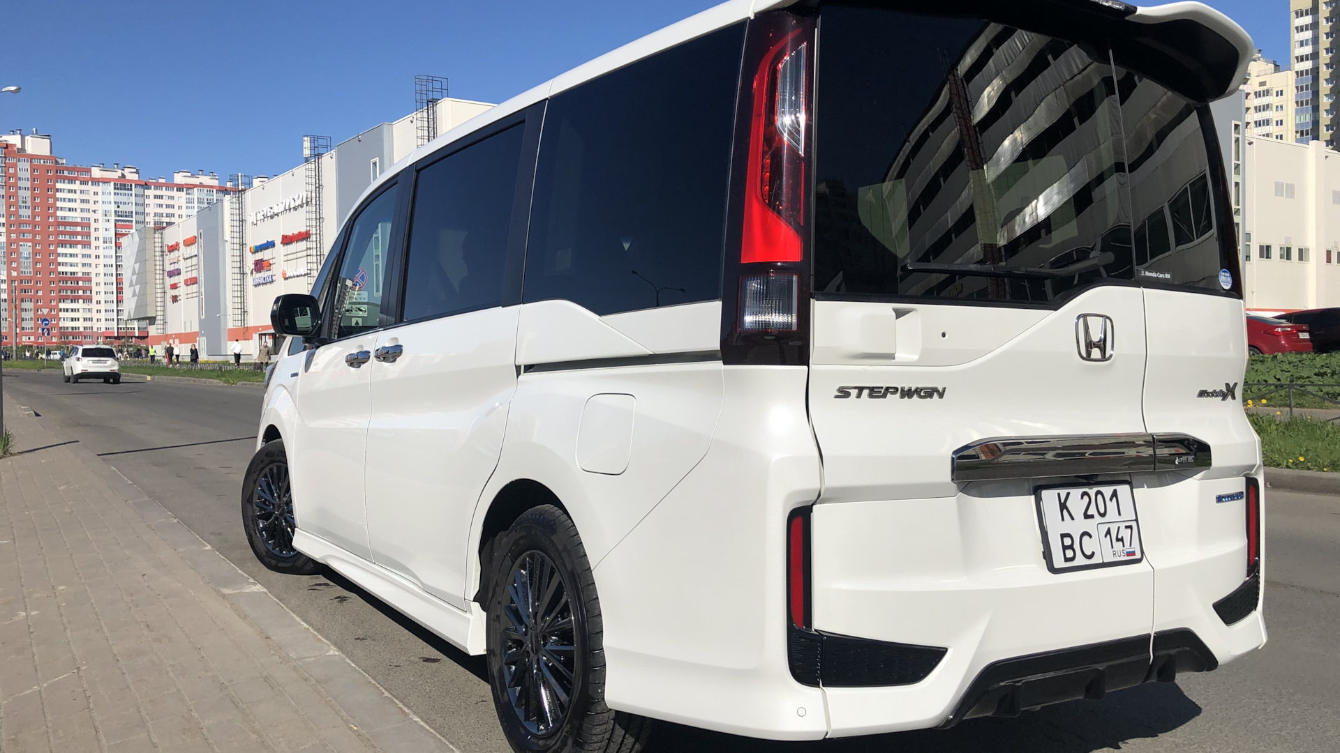 Honda Stepwgn (5G) 2.0 гибридный 2019 | Hybrid ModuloX на DRIVE2