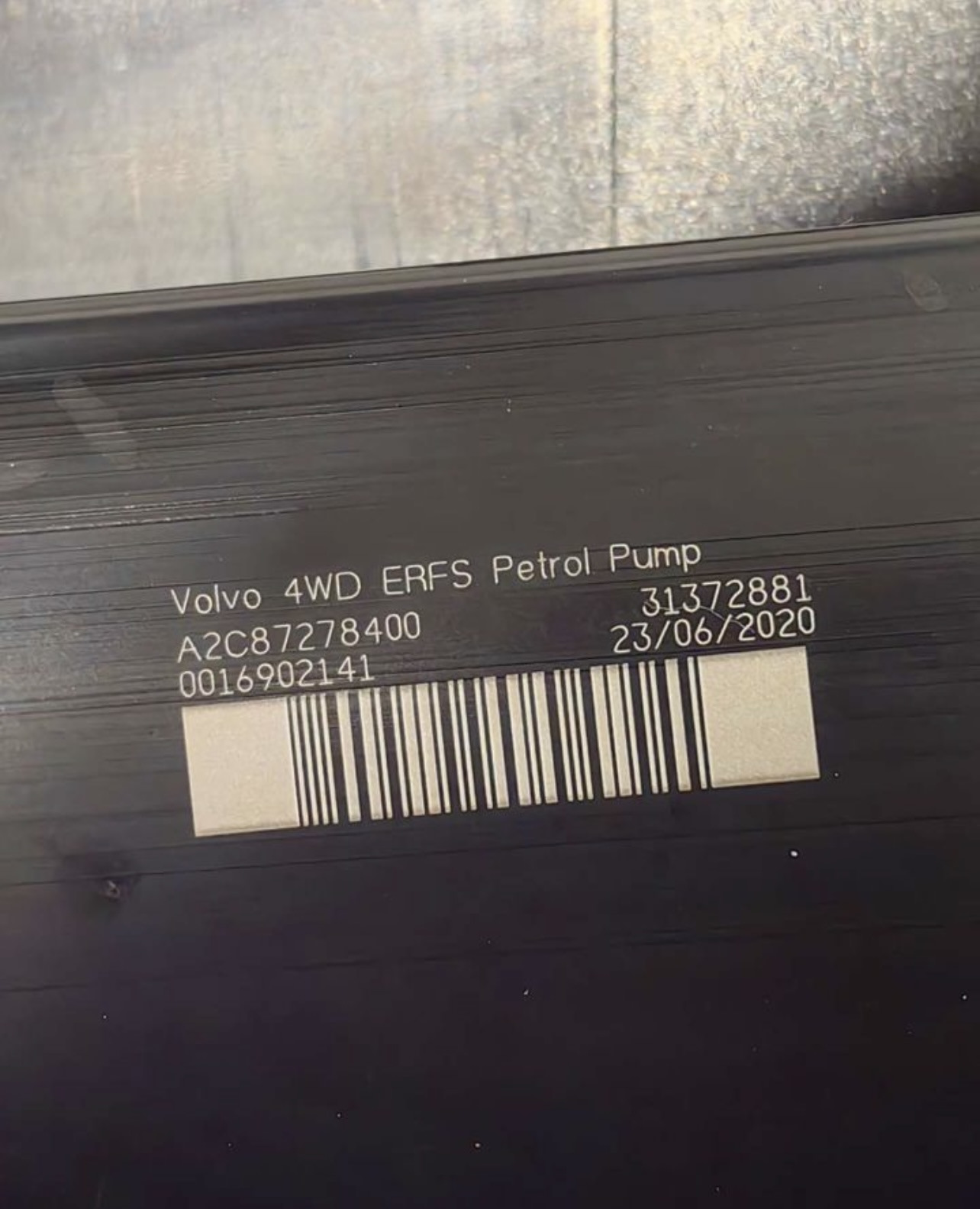 Замена топливного насоса — Volvo S80 (2G), 2,5 л, 2013 года | поломка ...