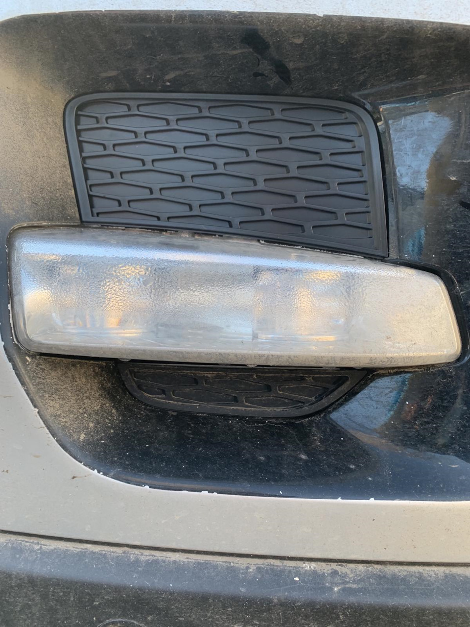 Заглушка бампера правая LR035093 — Land Rover Range Rover Evoque (1G ...