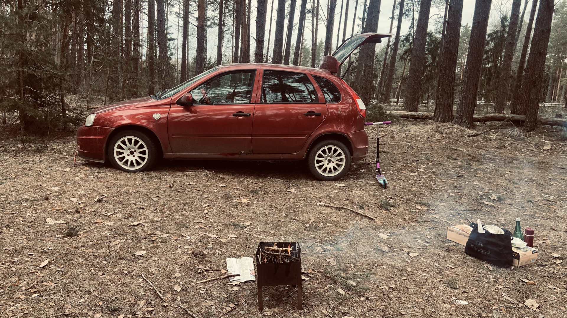 А сегодня мы объелись и потеряли бензобак😒 — Lada Калина Хэтчбек (1G ...