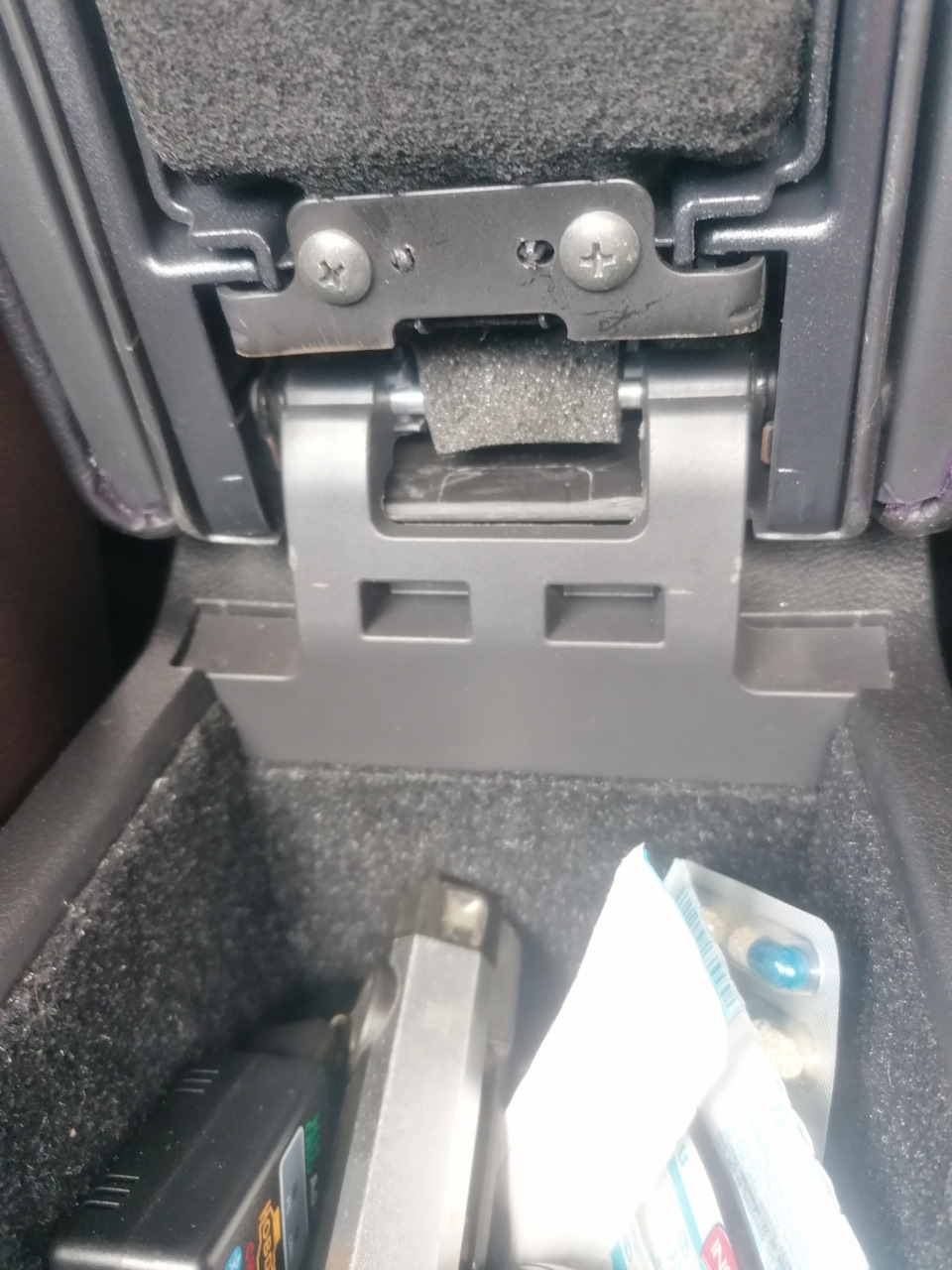 Подлокотник от ASX. — Mitsubishi Outlander (3G), 2 л, 2018 года ...