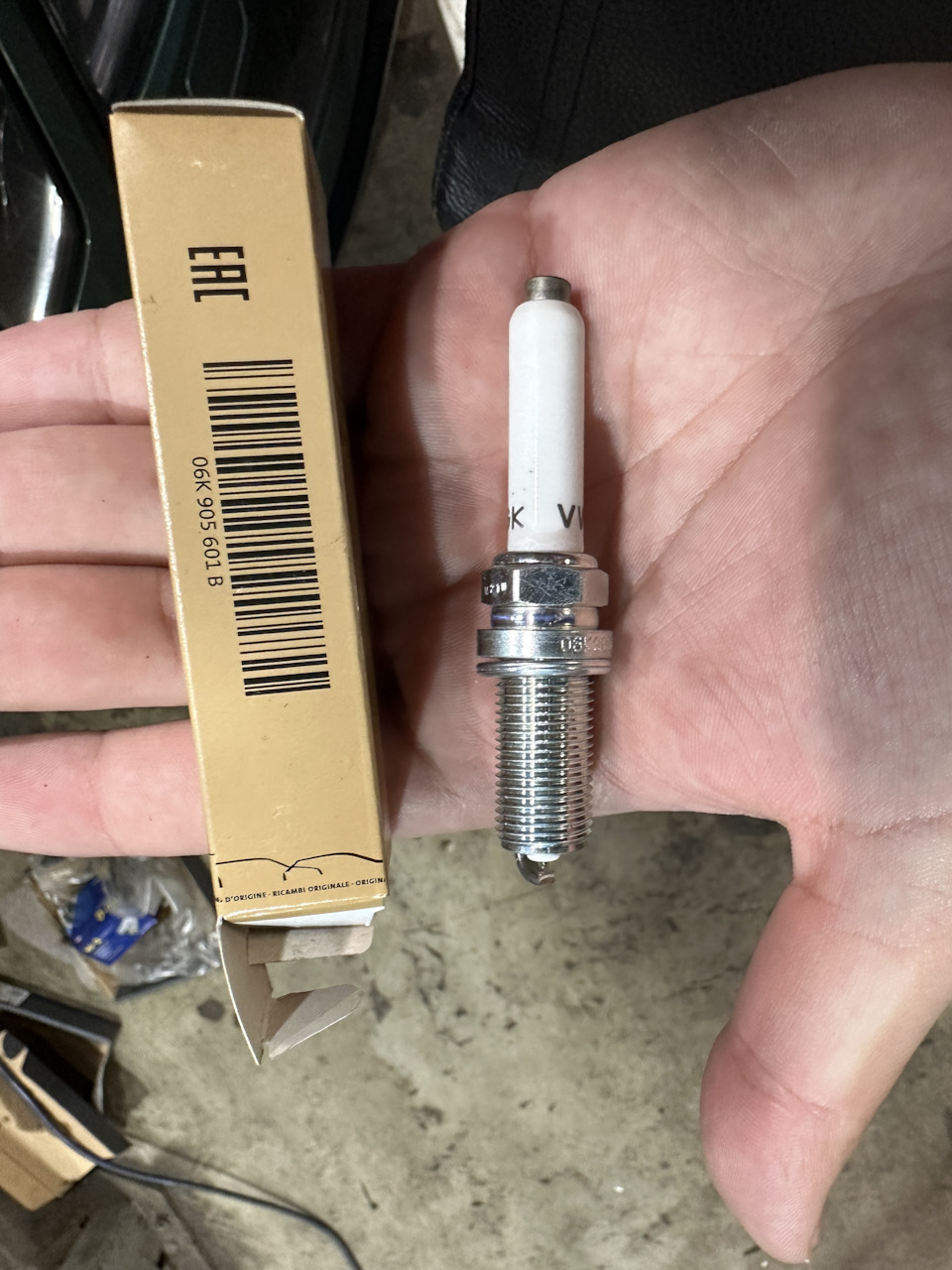 06K905601B Свеча зажигания VAG | Запчасти на DRIVE2