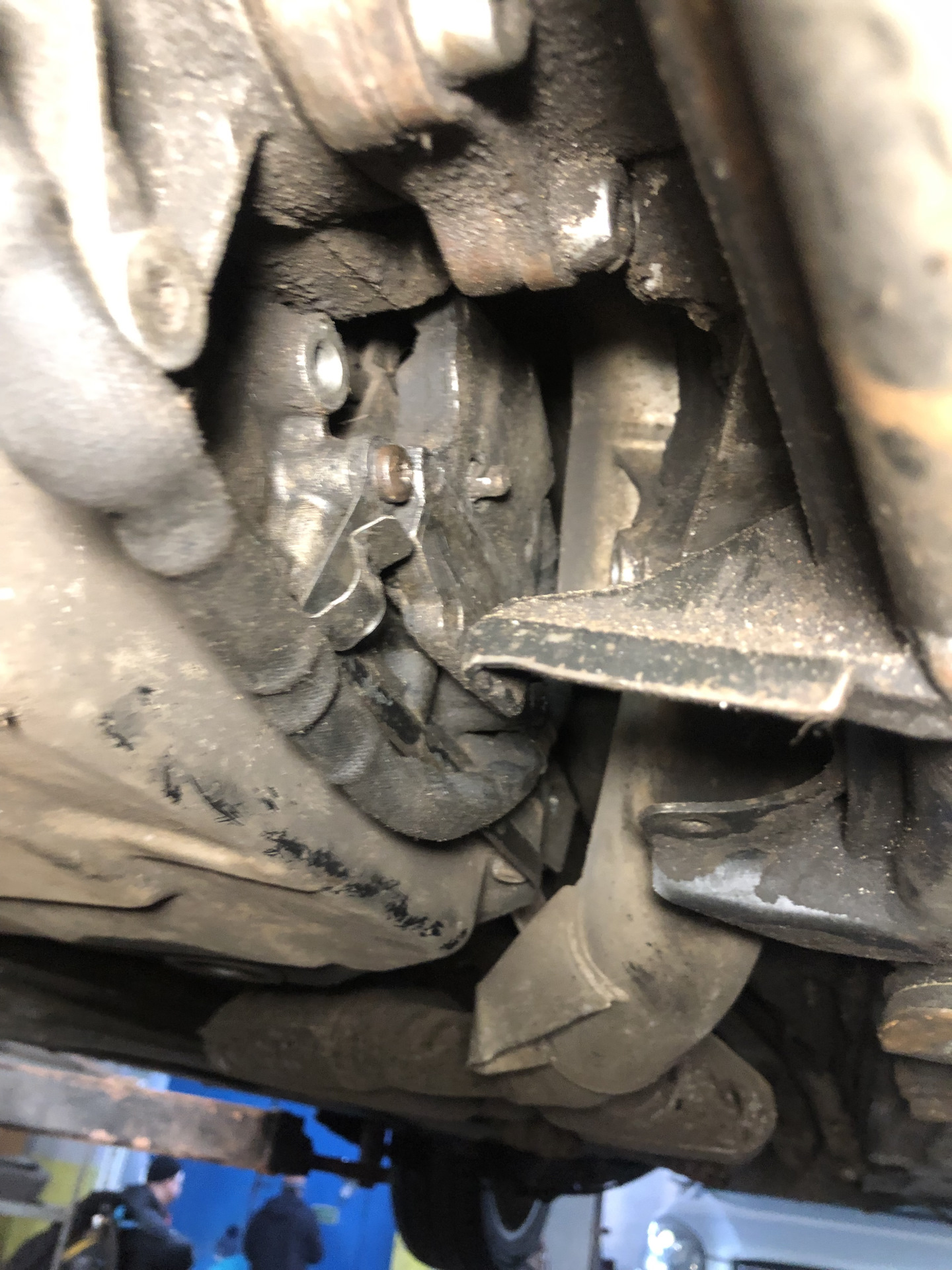 Датчик включения передачи F125 — Audi A4 Avant (B6), 2,5 л, 2002 года ...