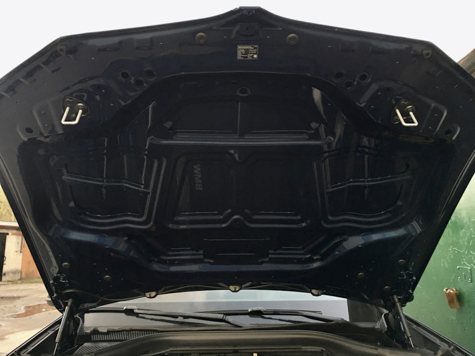 Шумка капота Х4 — BMW X4 (G02), 3 л, 2020 года | запчасти | DRIVE2