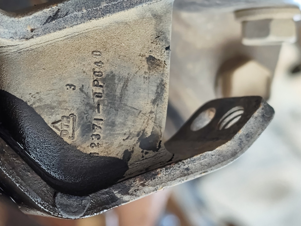 Золотой пост совместимости(подушка акпп, балка акпп) — Toyota Tacoma ...