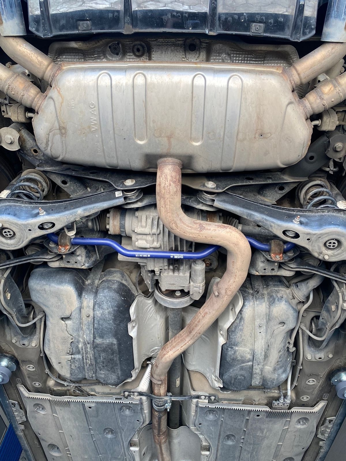 6. Стабы и композитная защита — Volkswagen Golf R Mk7, 2 л, 2019 года ...