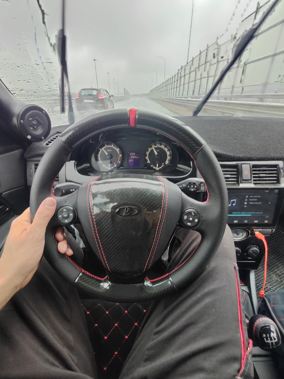 Перетяжка рулья — Lada Приора седан, 1,6 л, 2013 года | тюнинг | DRIVE2