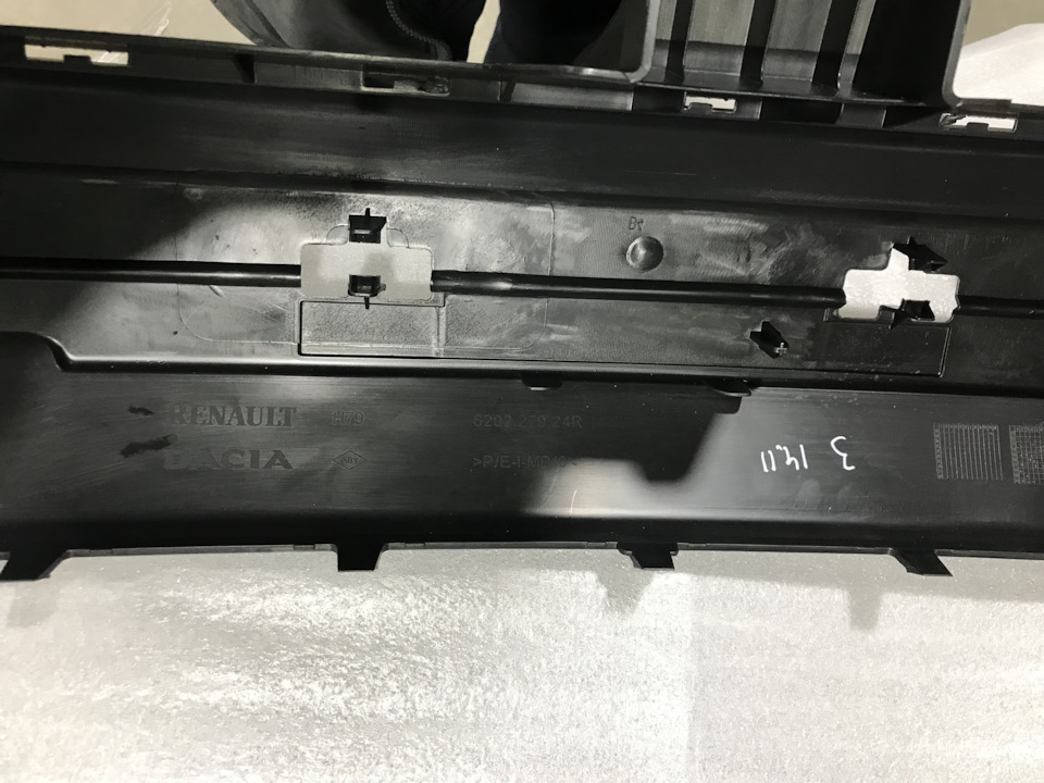 620227924R Бампер передний RENAULT | Запчасти на DRIVE2