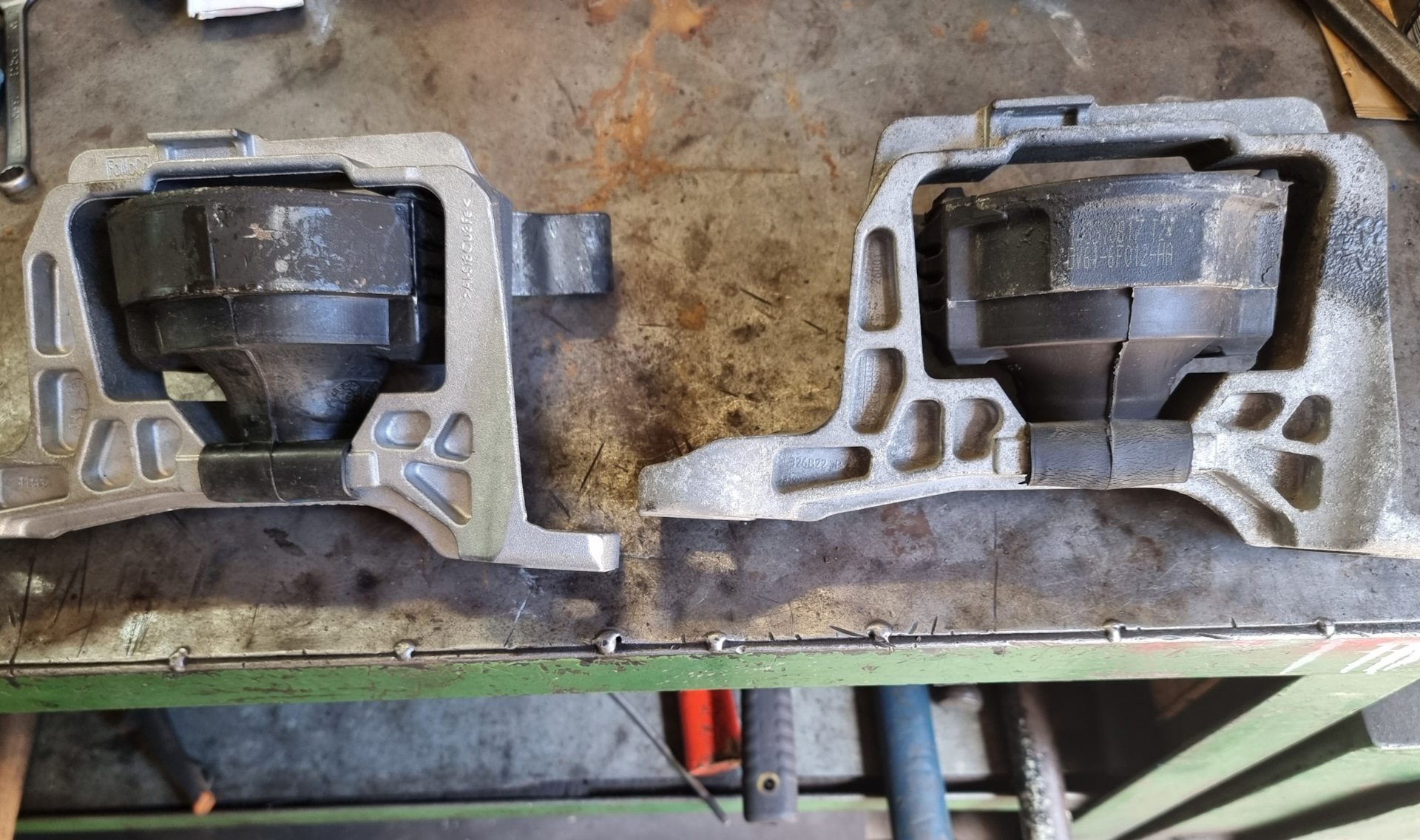 Замена опоры ДВС, масла в АКПП, РК и заднем дифференциале — Ford Kuga ...