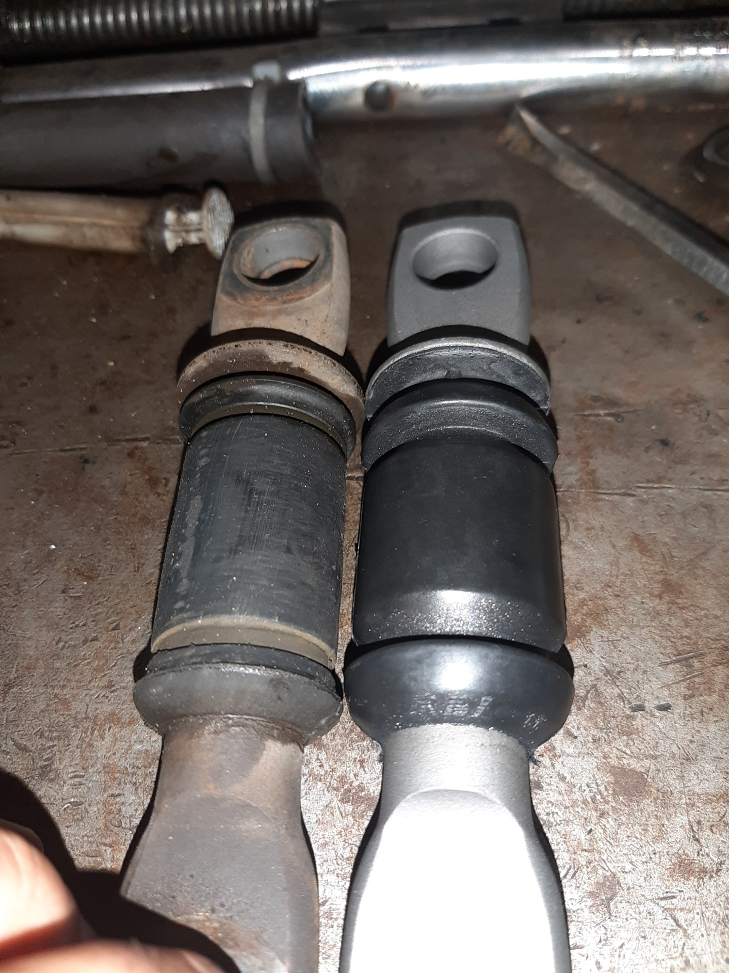 Замена передних сайленблоков (конфета/таблетка). Задние втулки ...