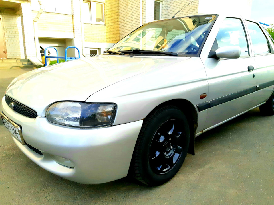 Красота 🌅 — Ford Escort Mk6 1 8 л 1998 года фотография Drive2