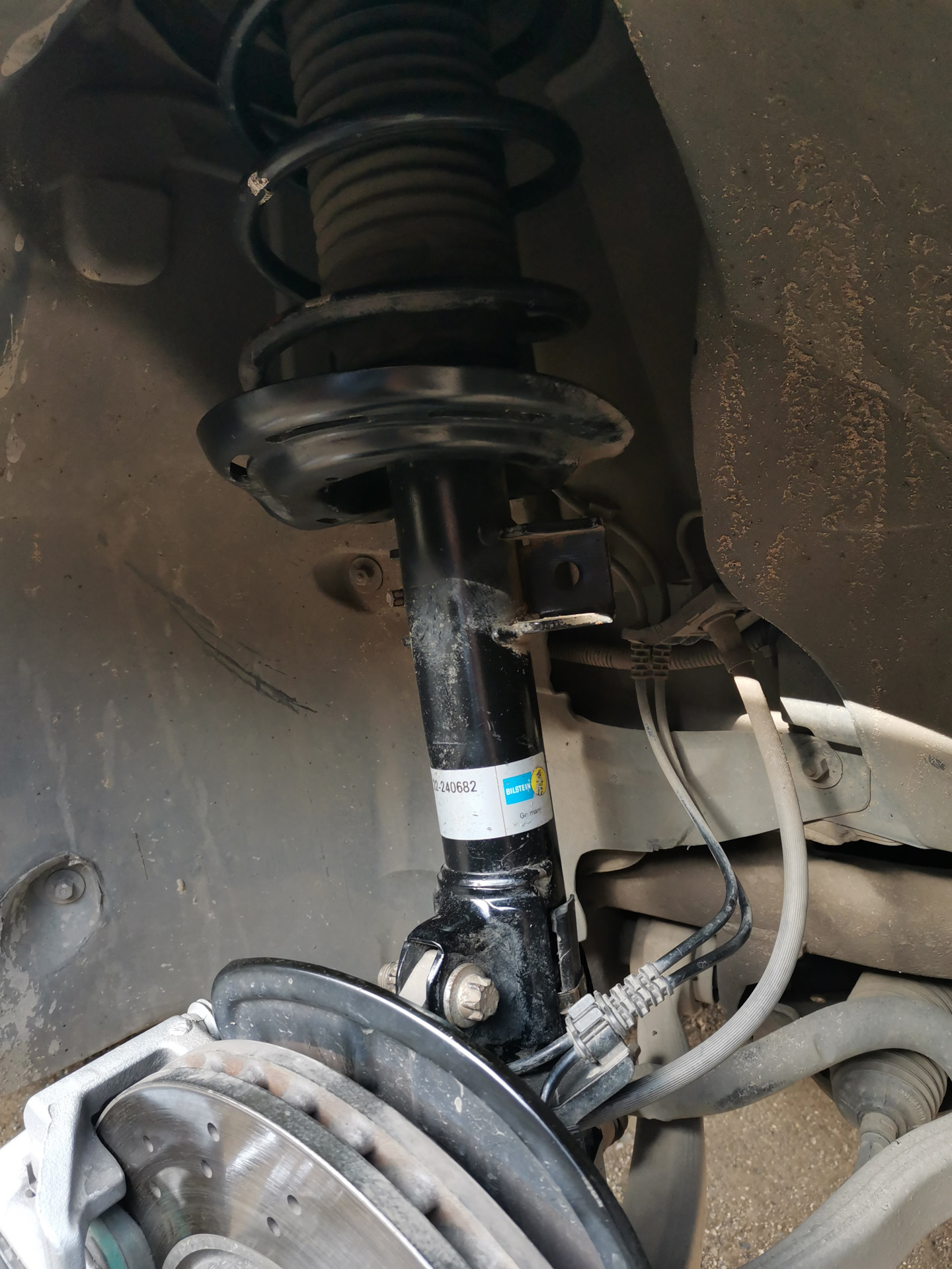 Замена передних стоек и линек) — Mercedes-Benz C-Class (W204), 1,8 л ...