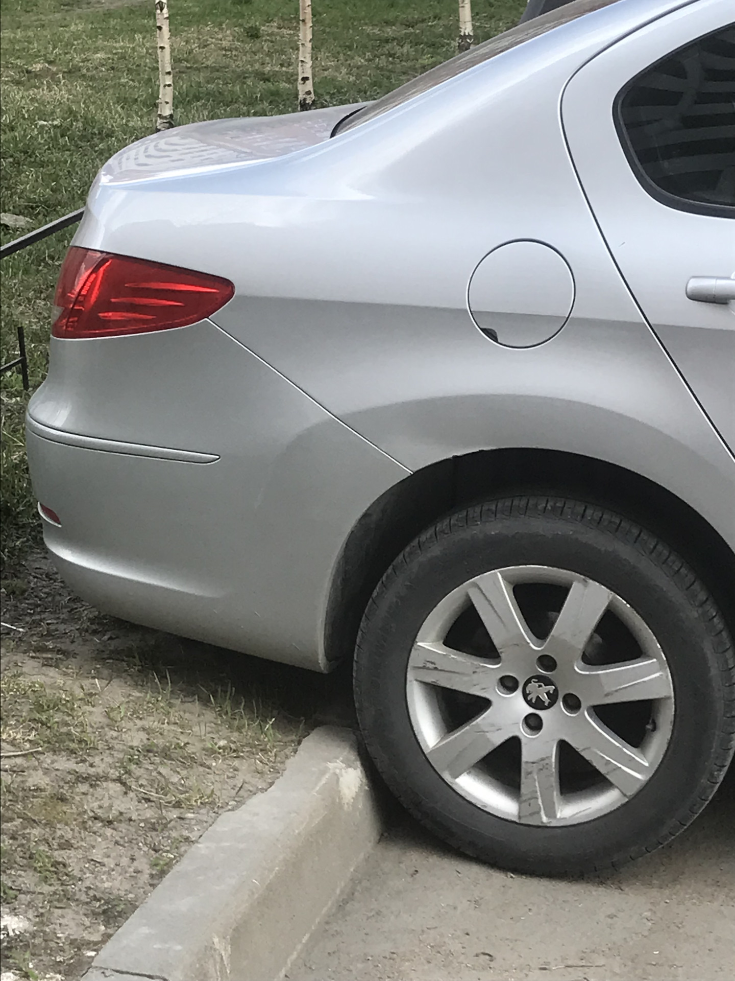 Задние пружины. — Peugeot 408 (1G), 1,6 л, 2013 года | просто так | DRIVE2