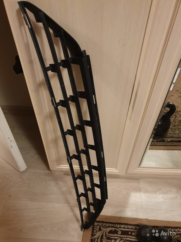 31323774 Решетка переднего бампера для XC60 Volvo | Запчасти на DRIVE2