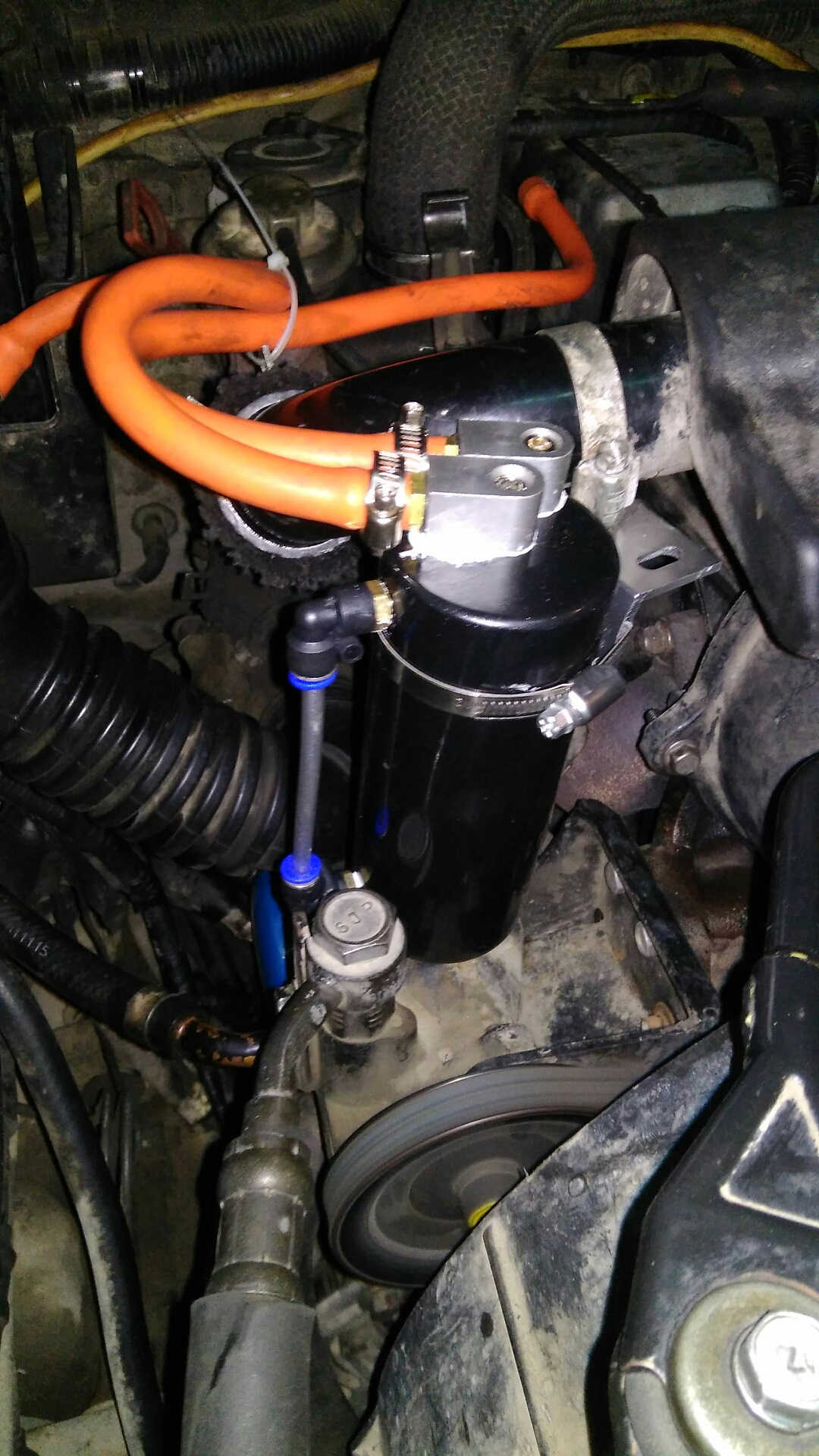 Трубка слива обратки — Hyundai Terracan, 2,5 л, 2001 года | своими ...