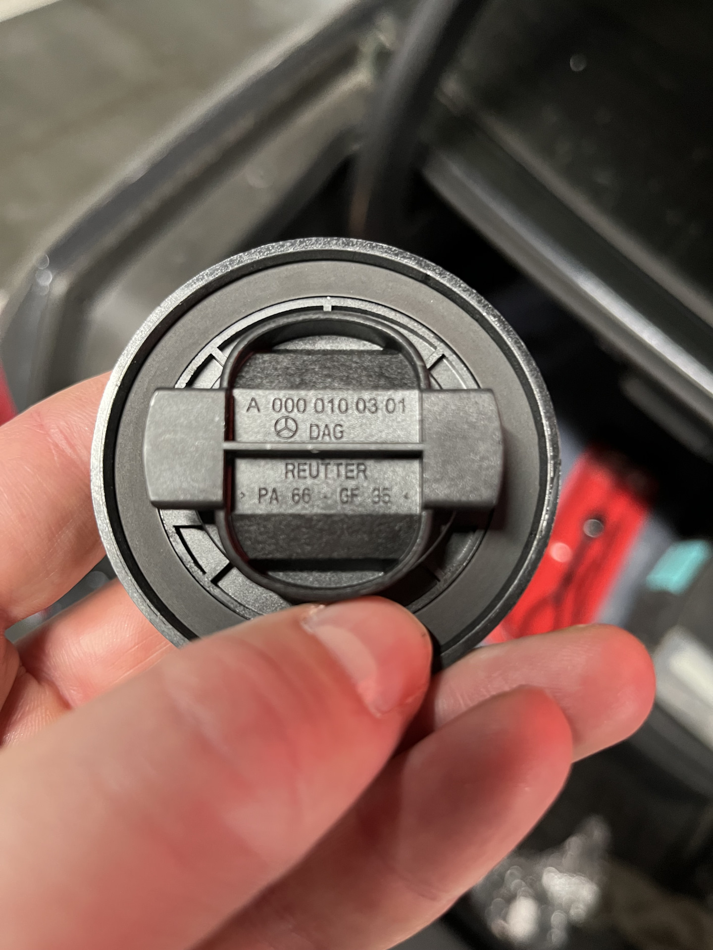 46. Замена масла в ДВС — Mercedes-Benz E-Class (W212), 3,5 л, 2010 года ...