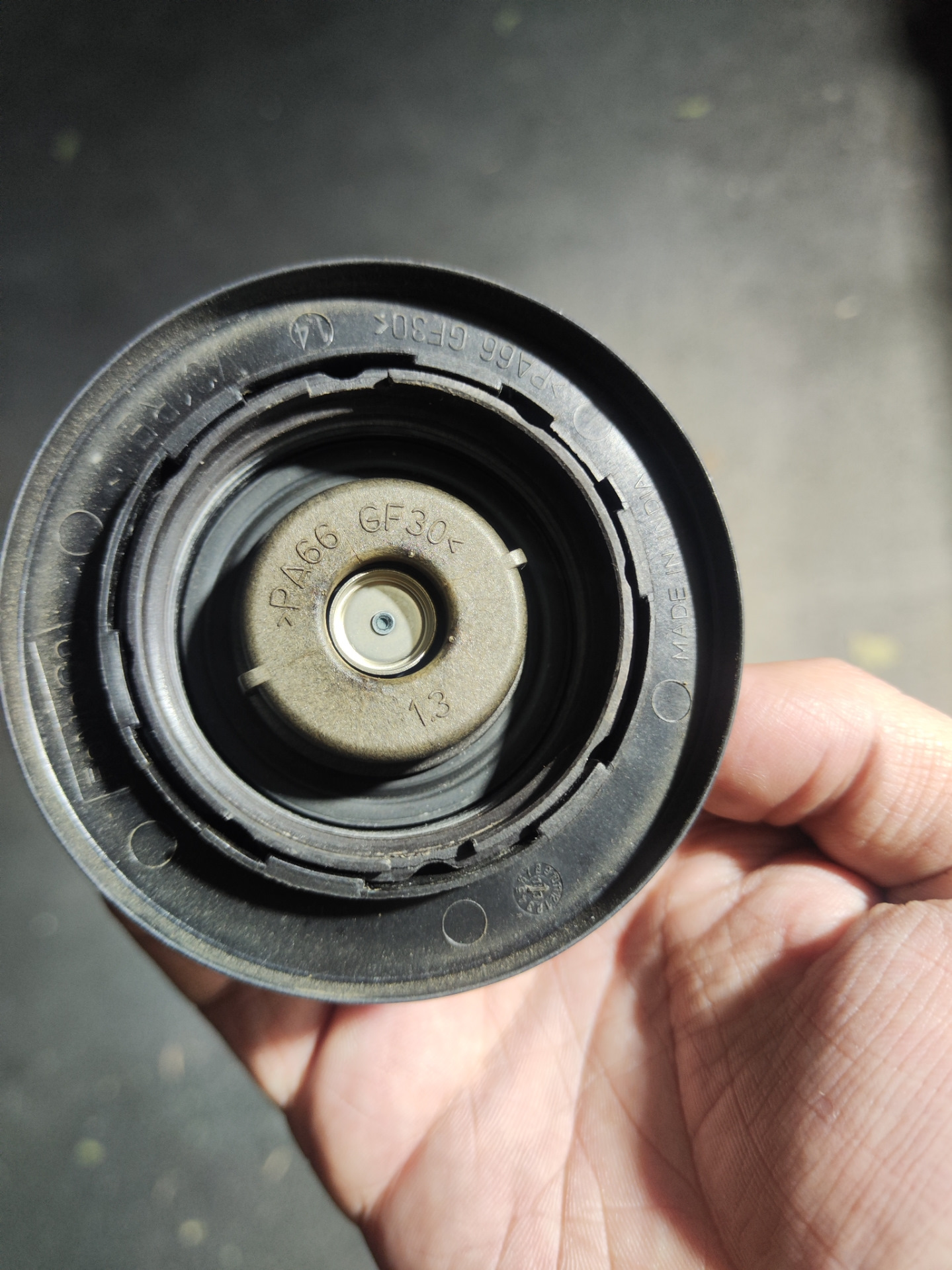 Замена крышки бачка антифриза — Jaguar XF (1G), 2 л, 2014 года ...