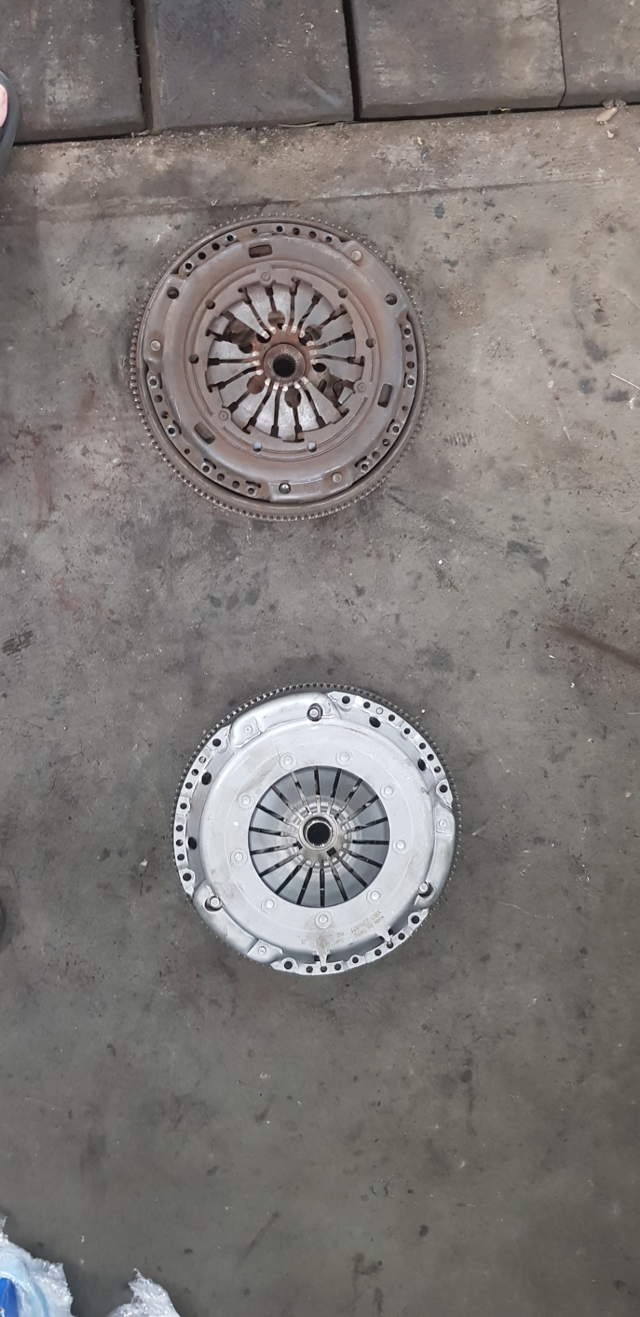 Замена сцепления — Skoda Octavia A4 Mk1, 1,8 л, 2002 года | визит на ...