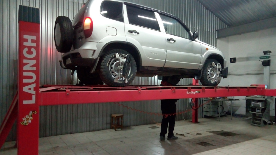 Где купить обвес Бертоне Шевроле Нива в цвет? — Chevrolet Niva (1G), 1 ...