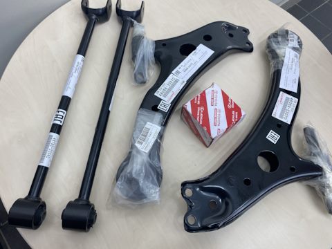 4806833070 Рычаг подвески TOYOTA LEXUS | Запчасти на DRIVE2