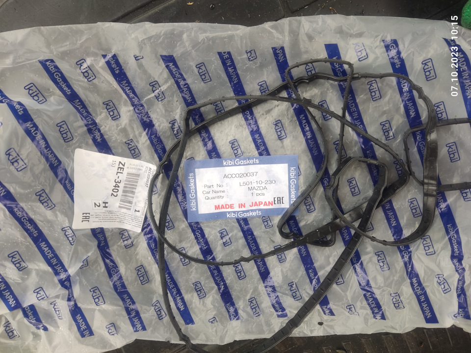 Замена прокладки клапанной крышки — Mazda 5 (2G), 1,8 л, 2008 года ...