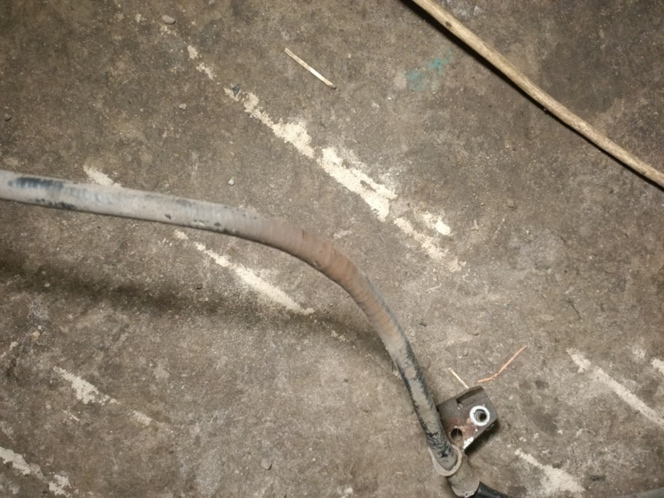 Замена тросов ручника — Ford Focus Sedan III, 1,6 л, 2012 года ...