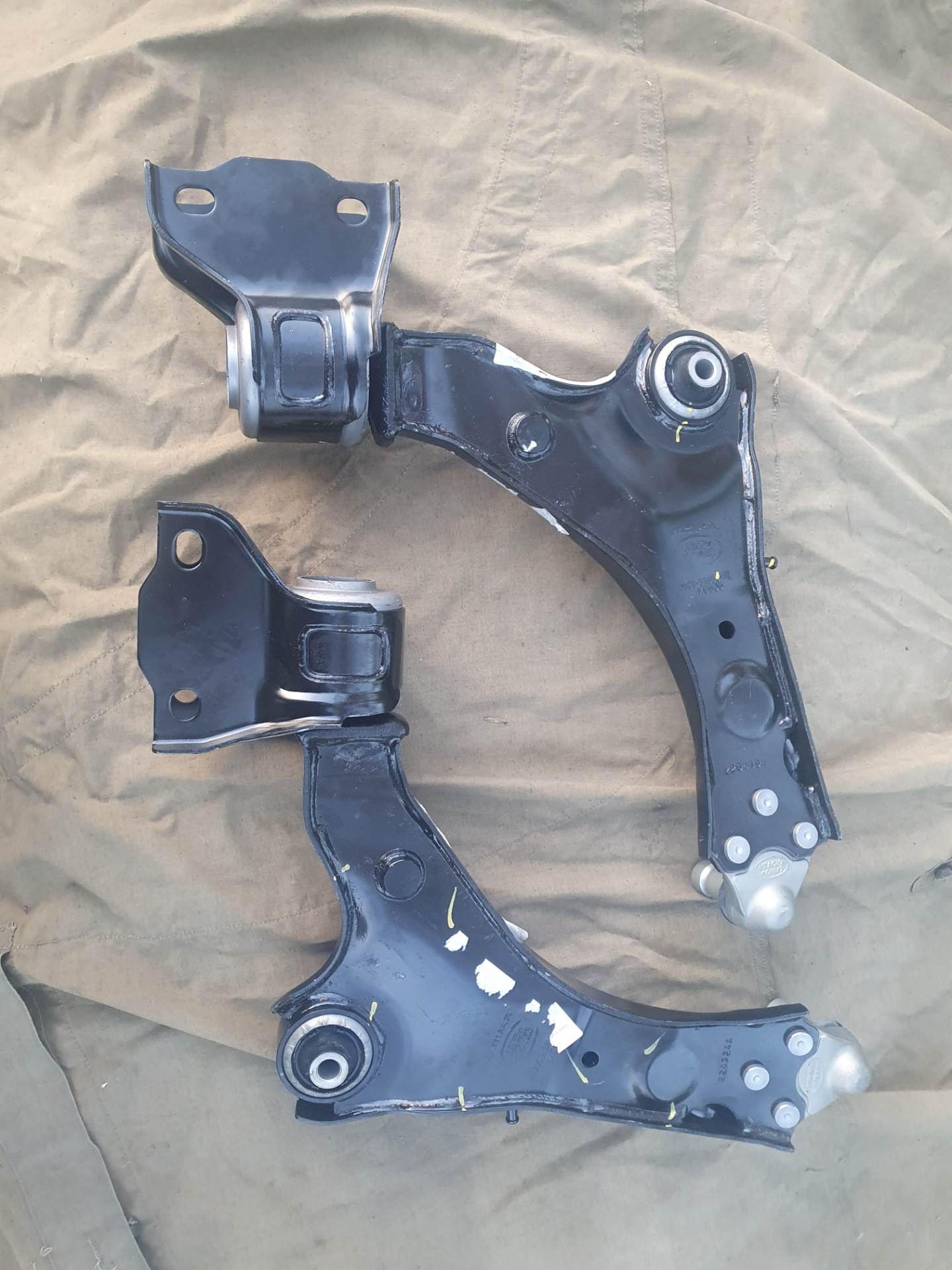 Замена передних рычагов Range Rover Evoque (алюминий на сталь) — Land ...