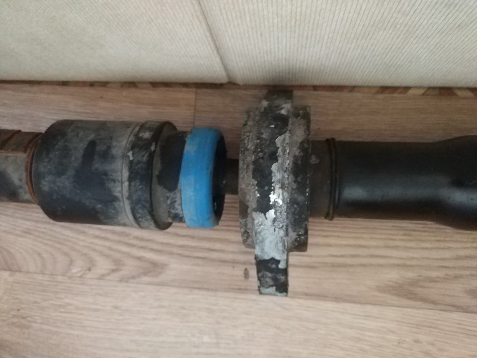 31259593 Карданный вал Volvo | Запчасти на DRIVE2