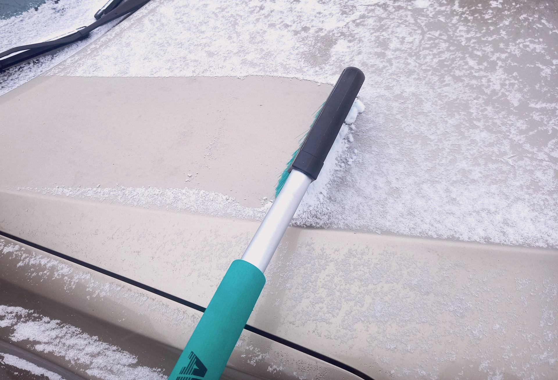 ️Зимняя щетка со скребком и немного автохимии от AVS для Форя. — Subaru Forester (SH), 2 л, 2008 ...