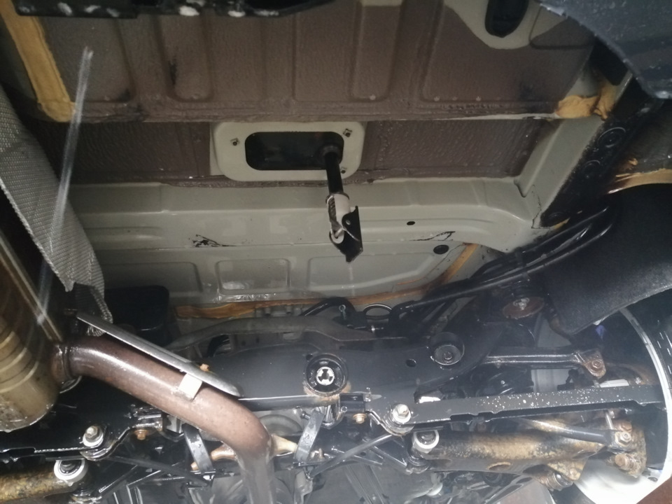 Замена задней правой ступицы часть 2 — Volvo XC90 (1G), 2,5 л, 2004 ...