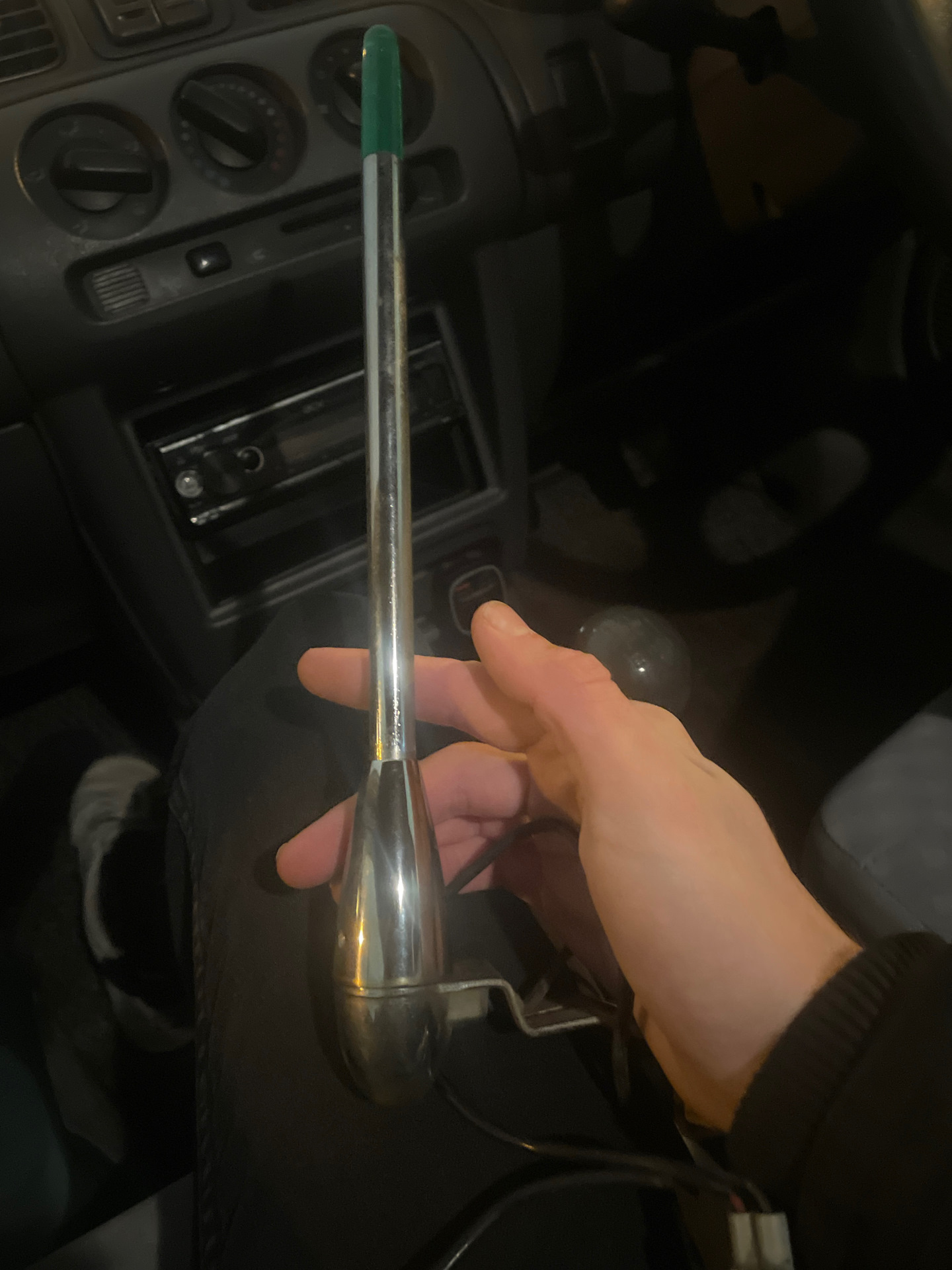 Габаритная антенна в бампер — Nissan March (K11), 1 л, 2001 года ...