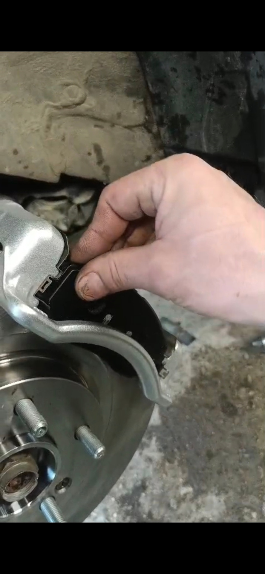 Ревизия передних суппортов. — Hyundai Santa Fe (3G), 2,2 л, 2017 года ...